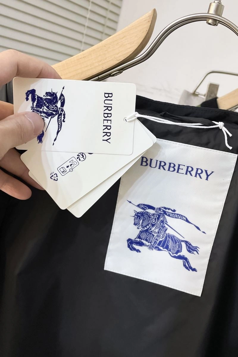 Discounted Burberry Outwear