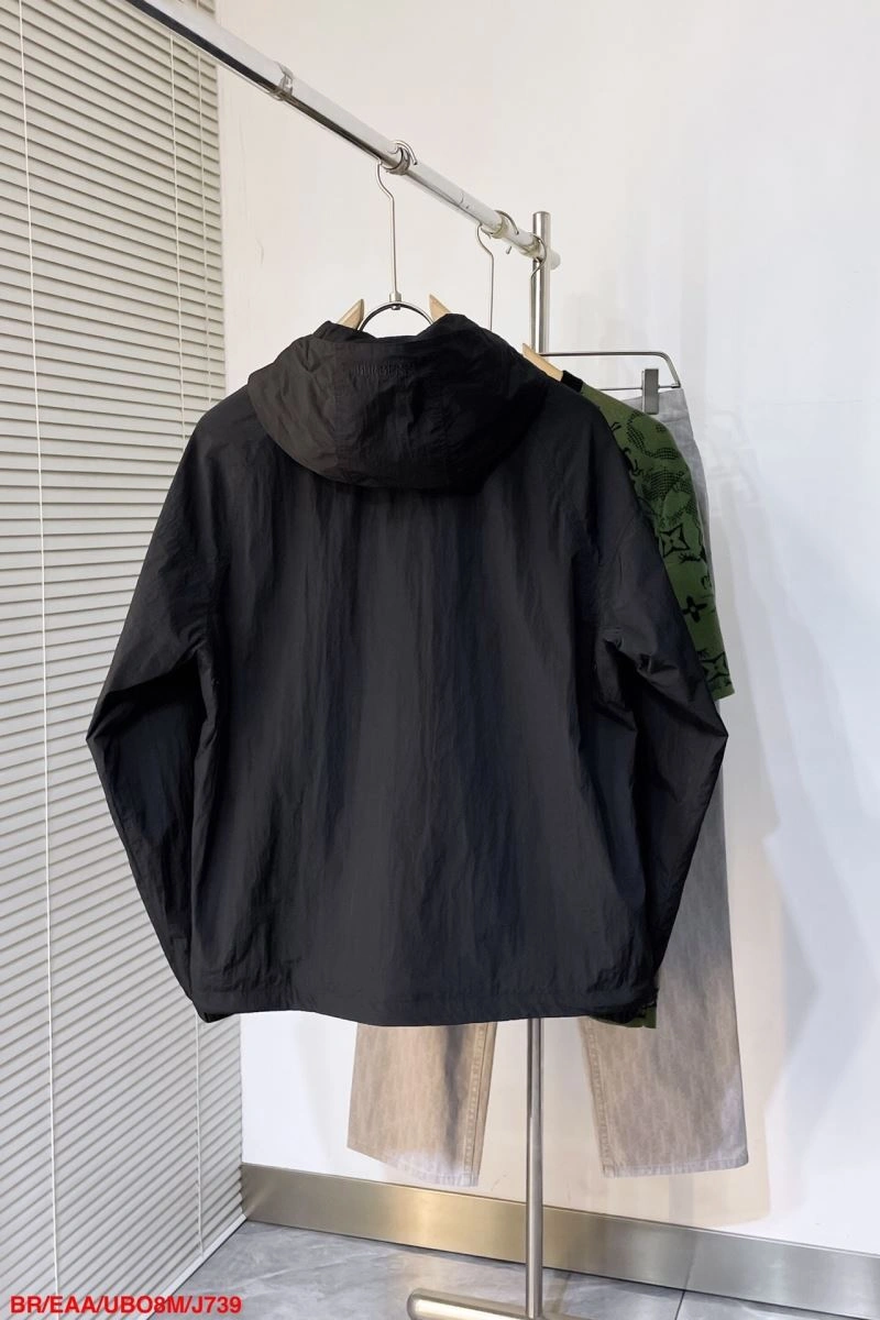 Economical Burberry Outwear