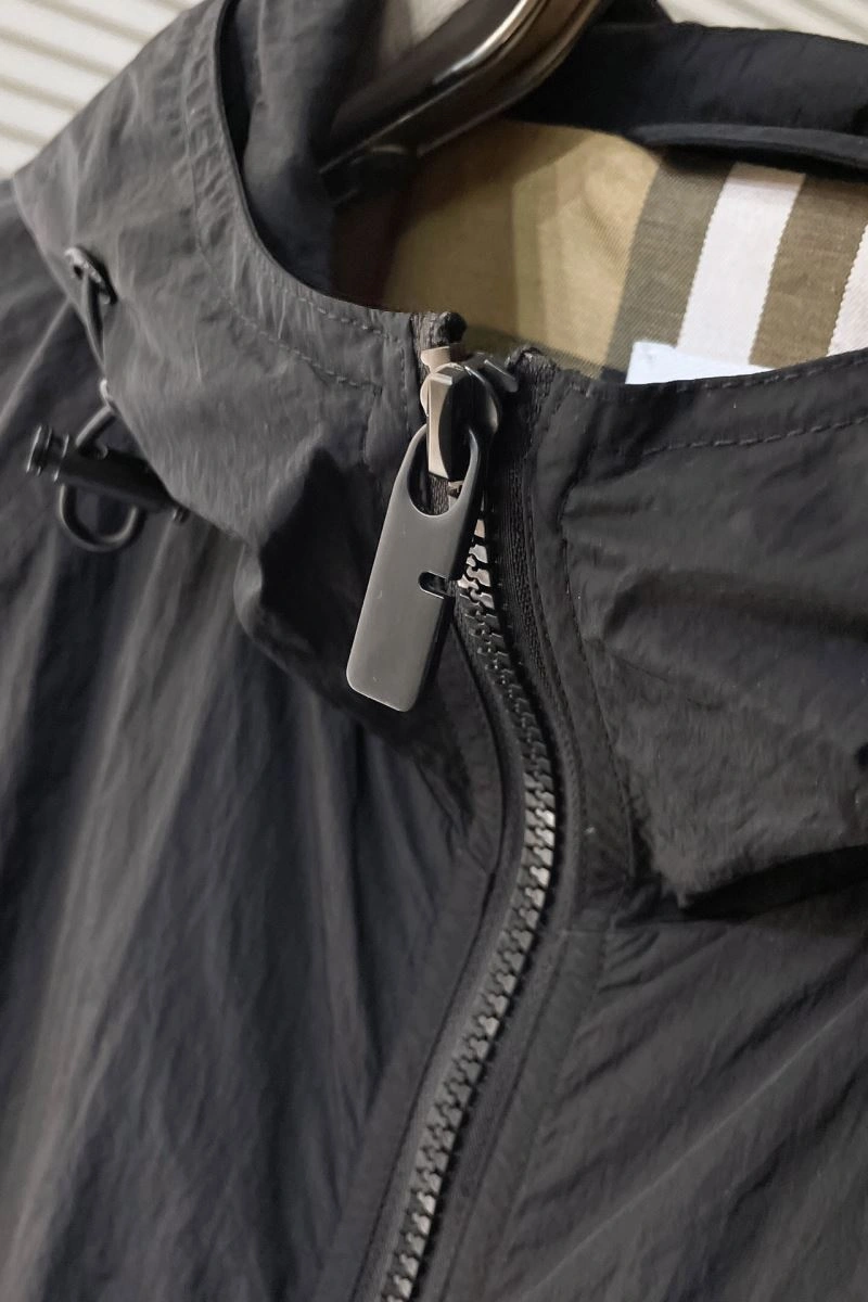 Economical Burberry Outwear