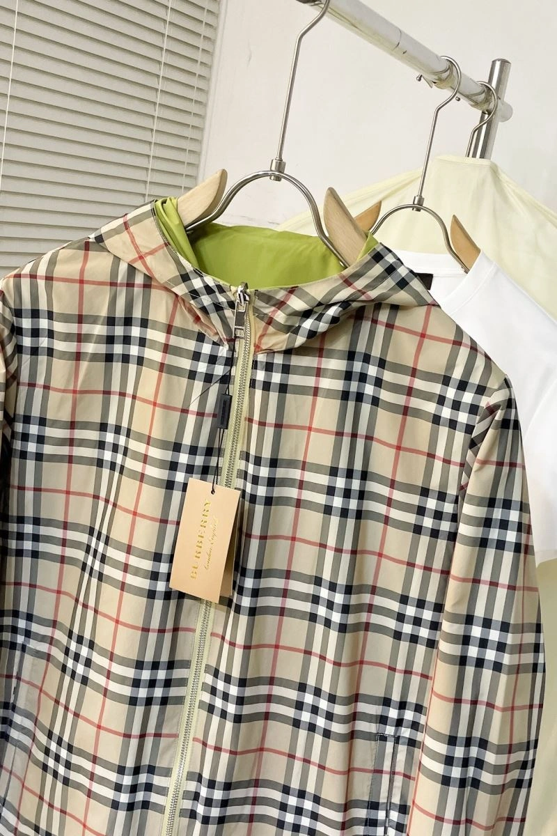Economical Burberry Outwear