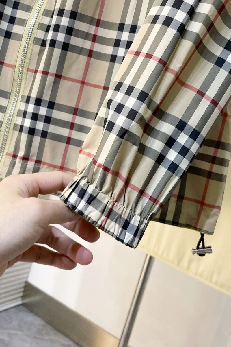 Economical Burberry Outwear