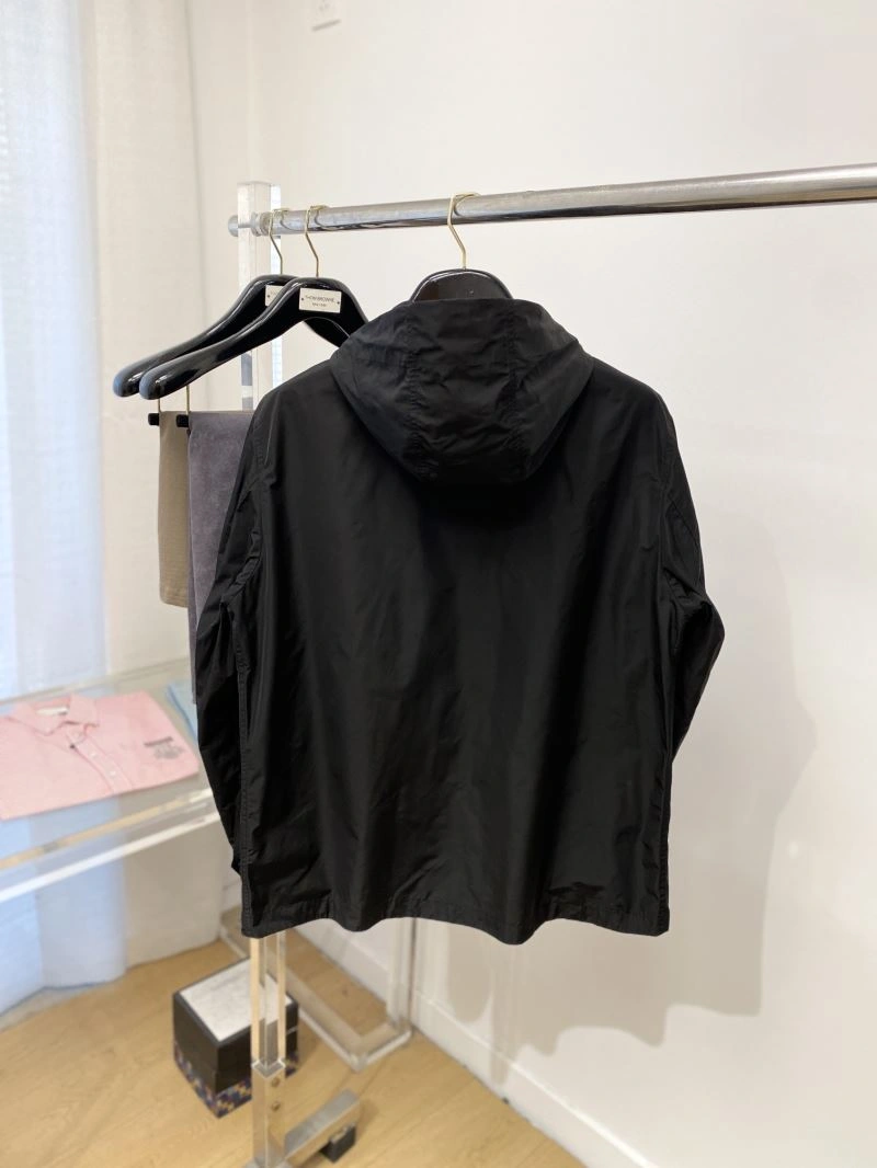 Legit Burberry Outwear