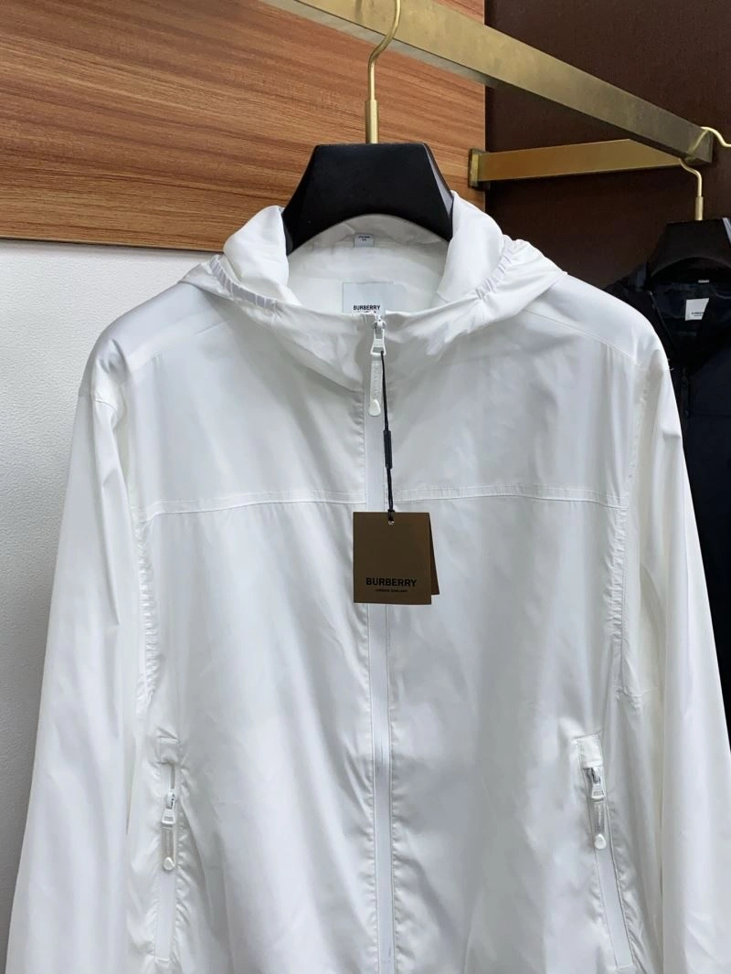 Accurate model Burberry Outwear