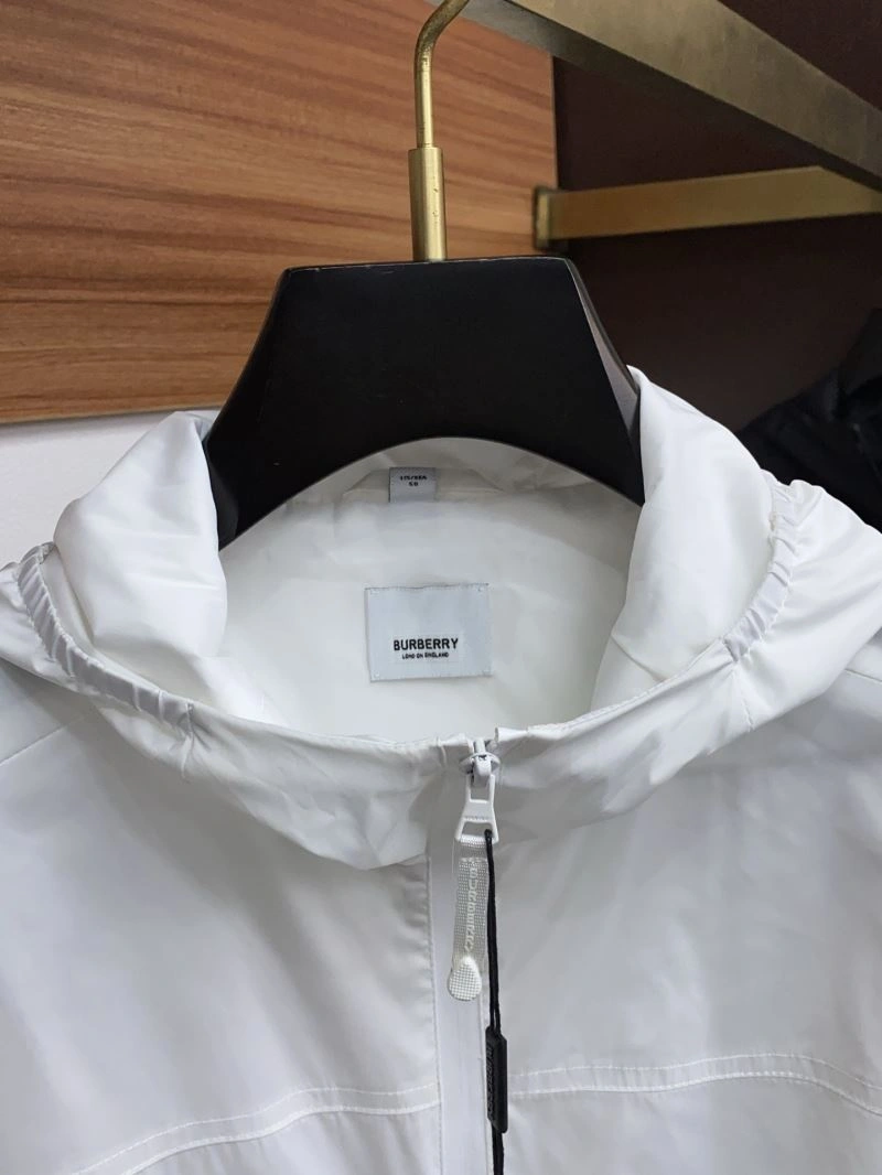 Accurate model Burberry Outwear