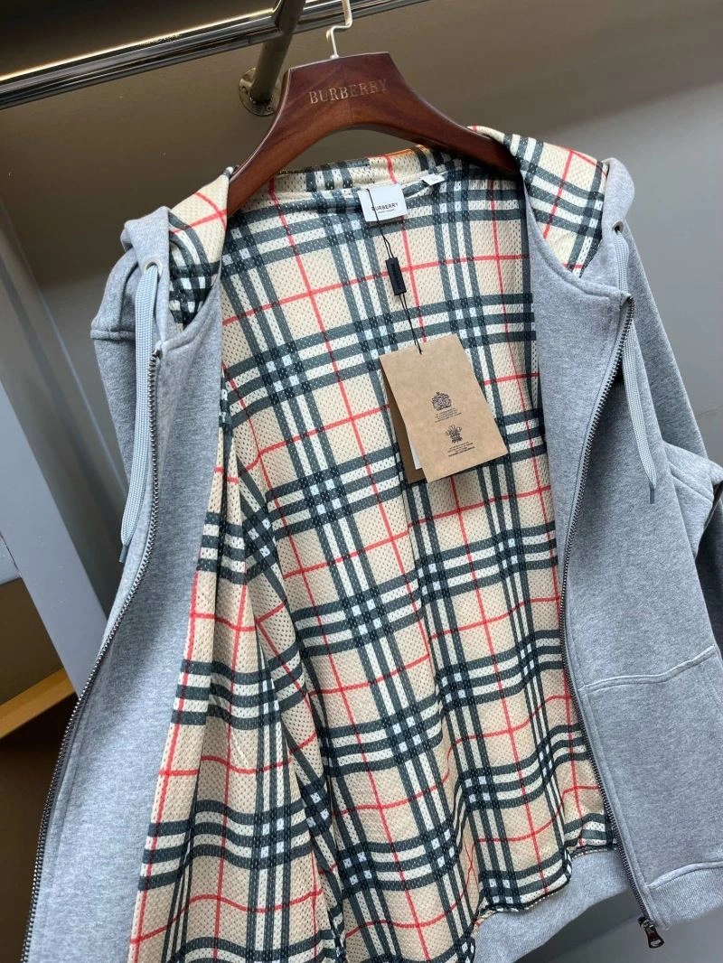 Bargain Burberry Outwear