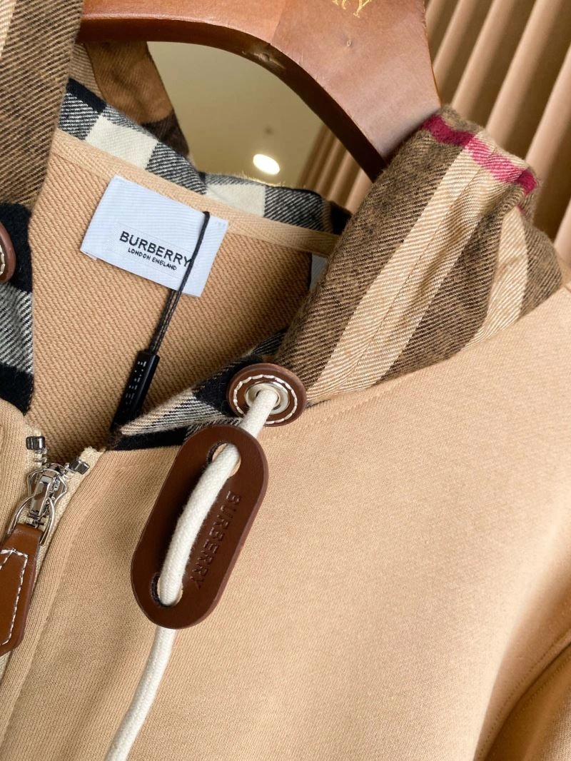 Bargain Burberry Outwear