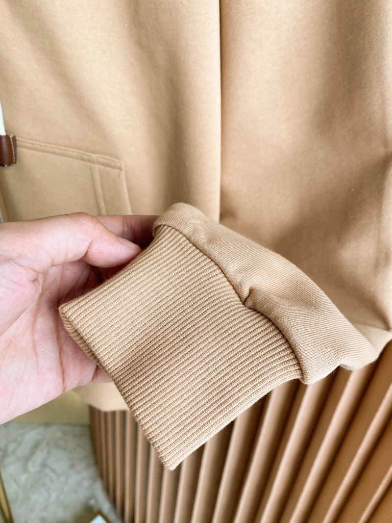Bargain Burberry Outwear