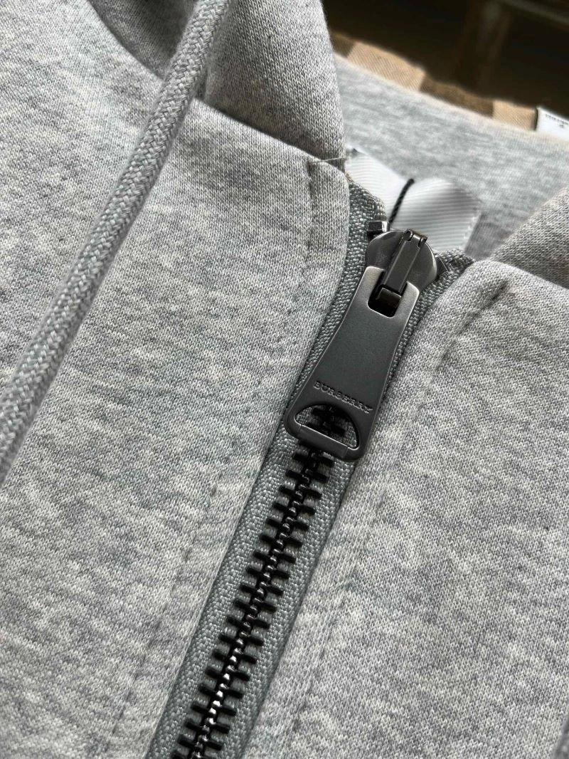 Bargain Burberry Outwear