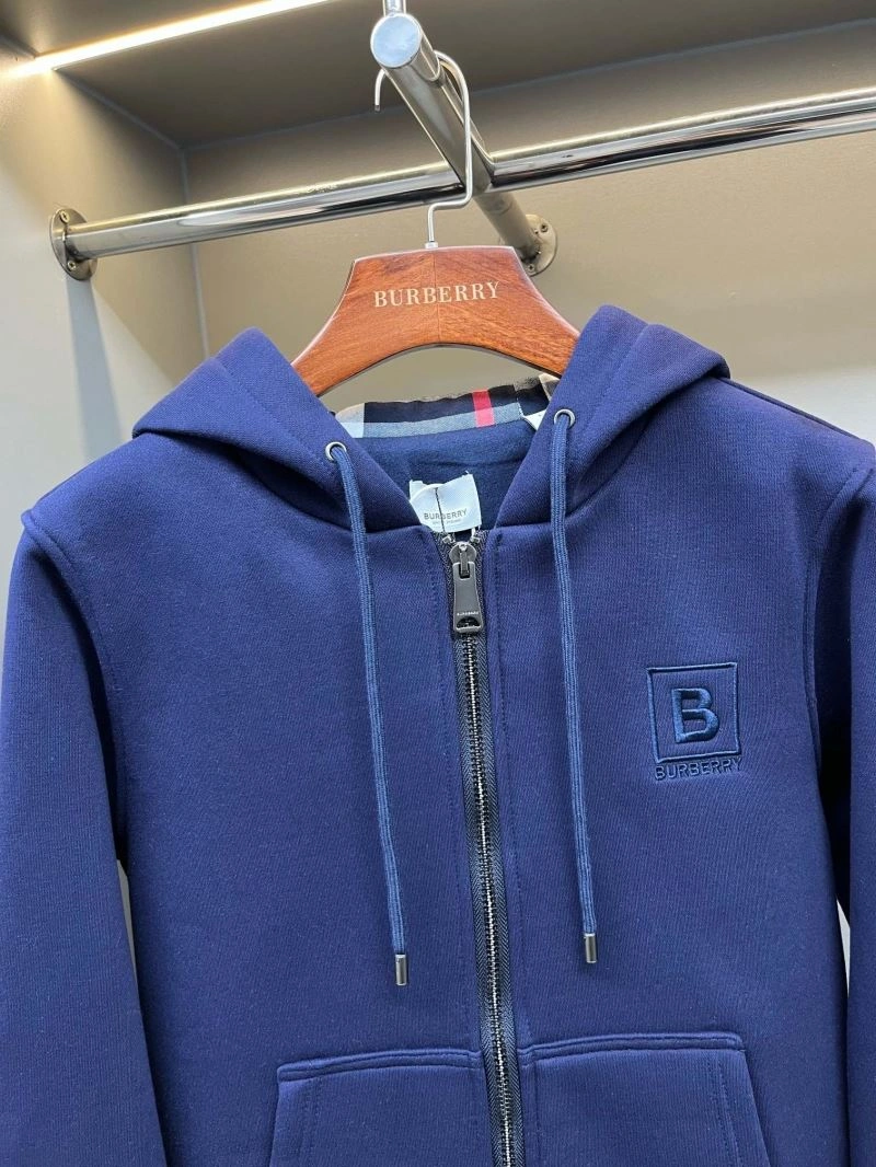 Low-cost Burberry Outwear