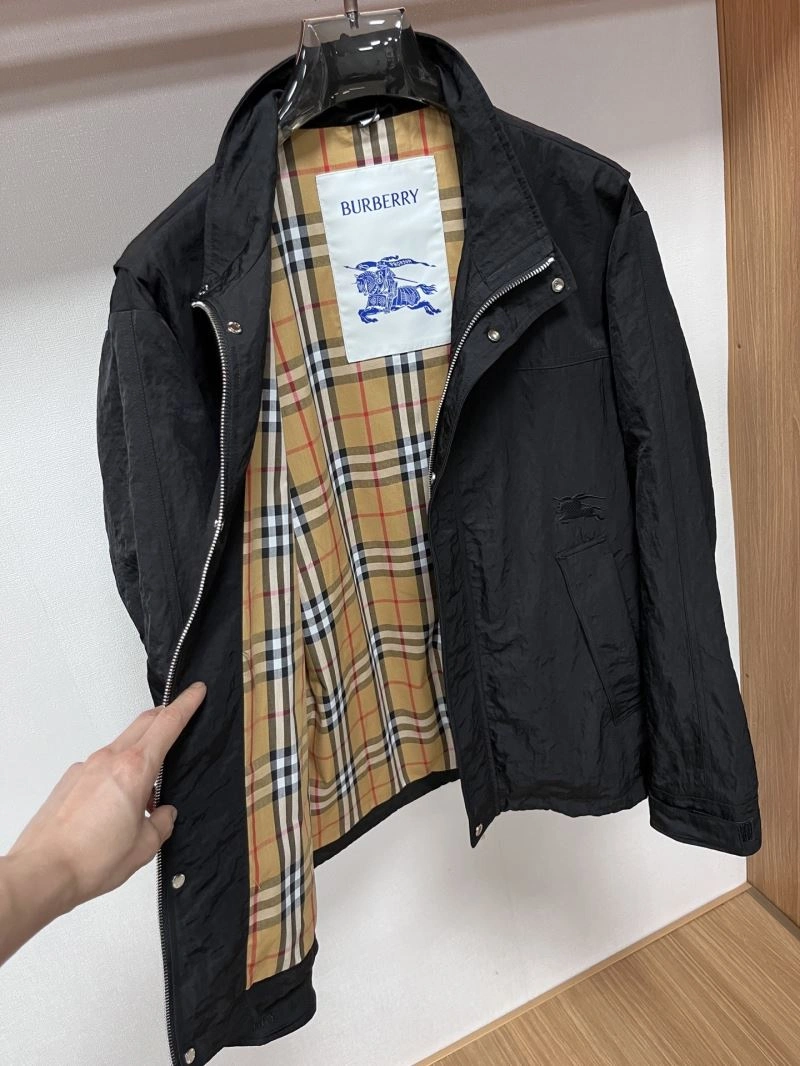 Low-cost Burberry Outwear