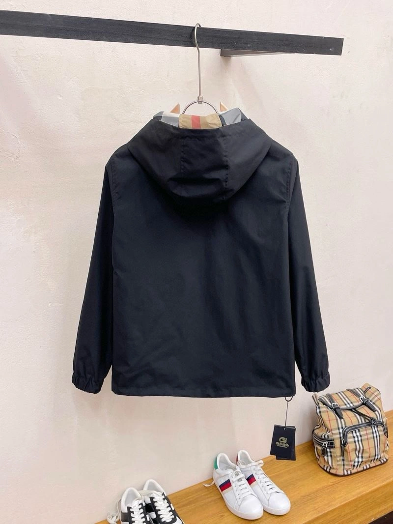 Bargain Burberry Outwear