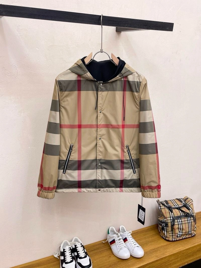 Bargain Burberry Outwear