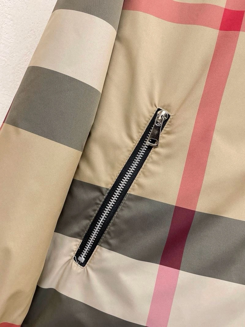 Bargain Burberry Outwear