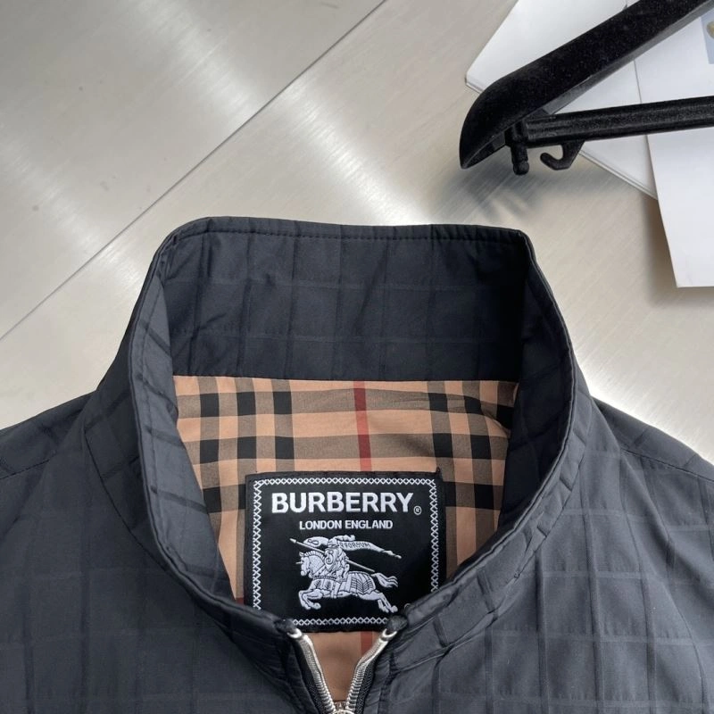 Bargain Burberry Outwear