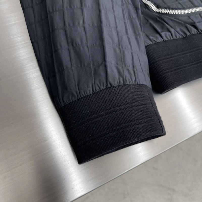 Bargain Burberry Outwear