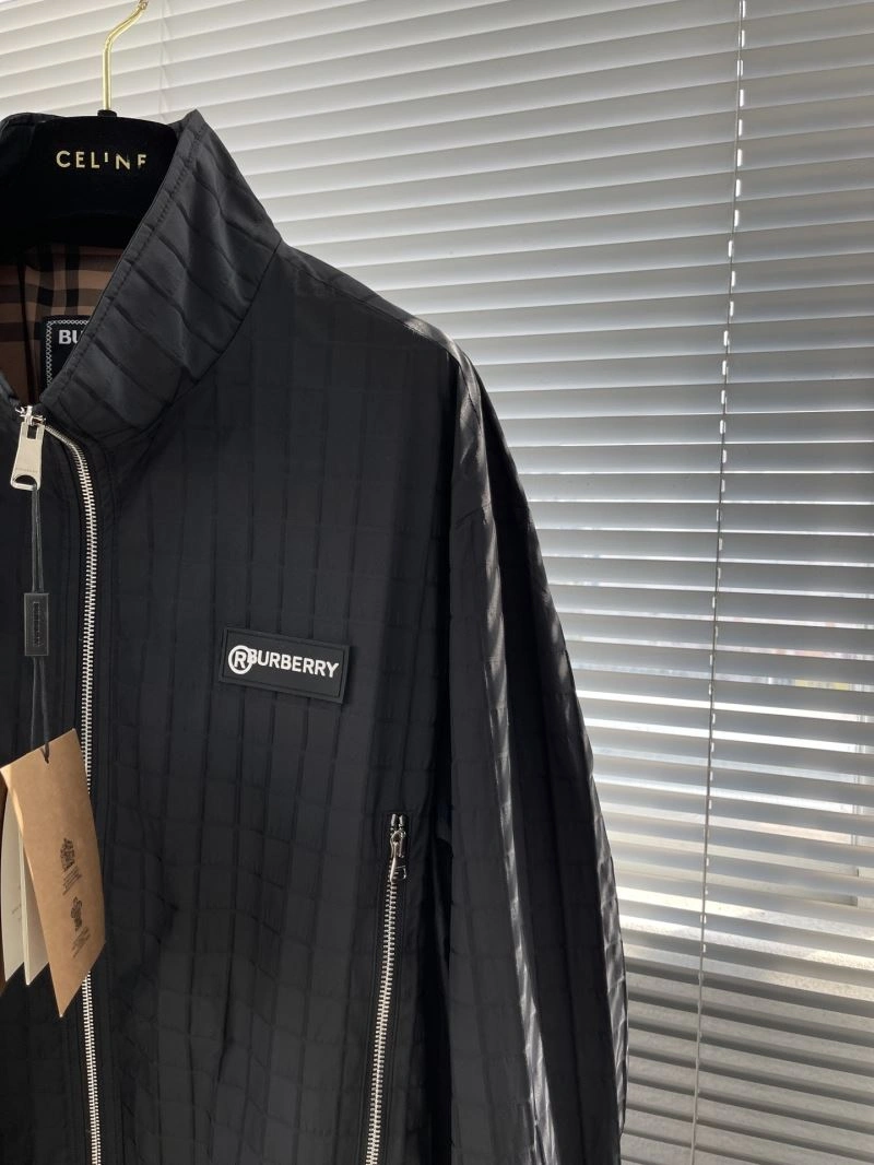 Bargain Burberry Outwear