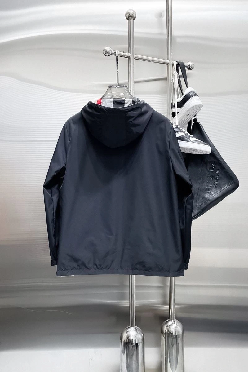 Low-cost Burberry Outwear
