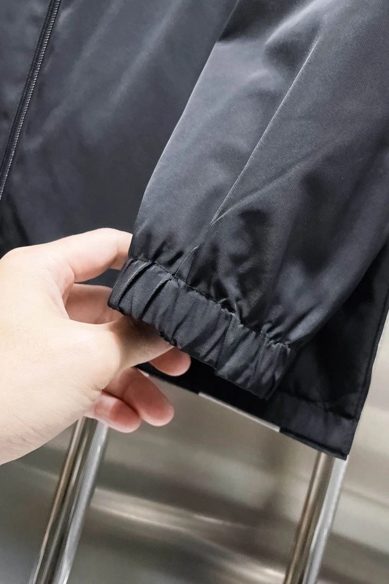 Low-cost Burberry Outwear