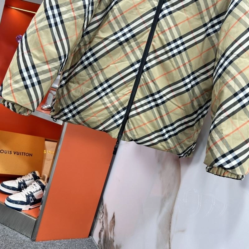 Economical Burberry Outwear