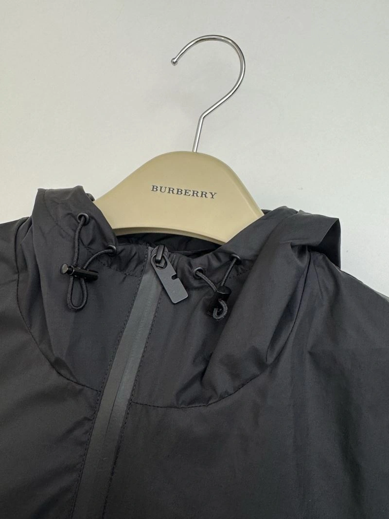 Accurate model Burberry Outwear