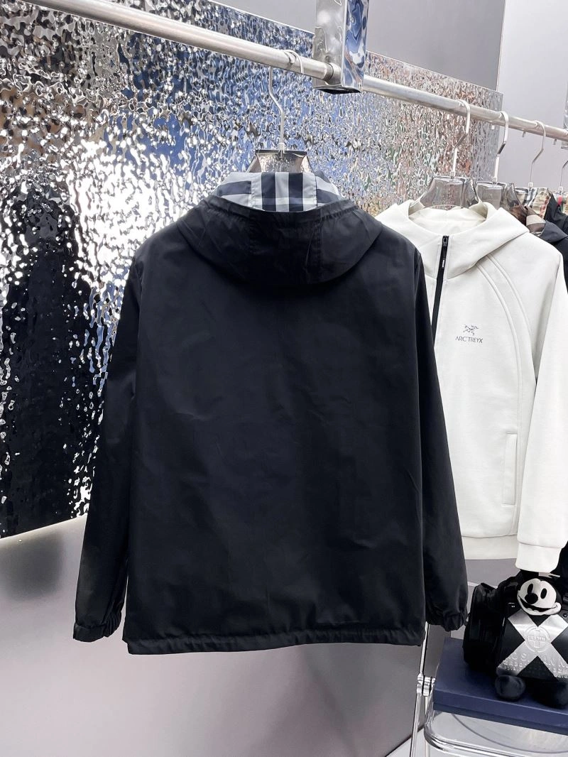Brand-original Burberry Outwear