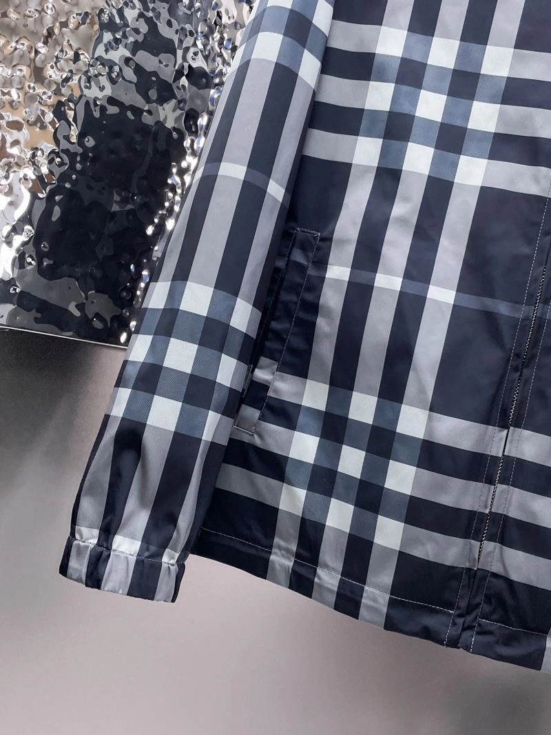 Brand-original Burberry Outwear