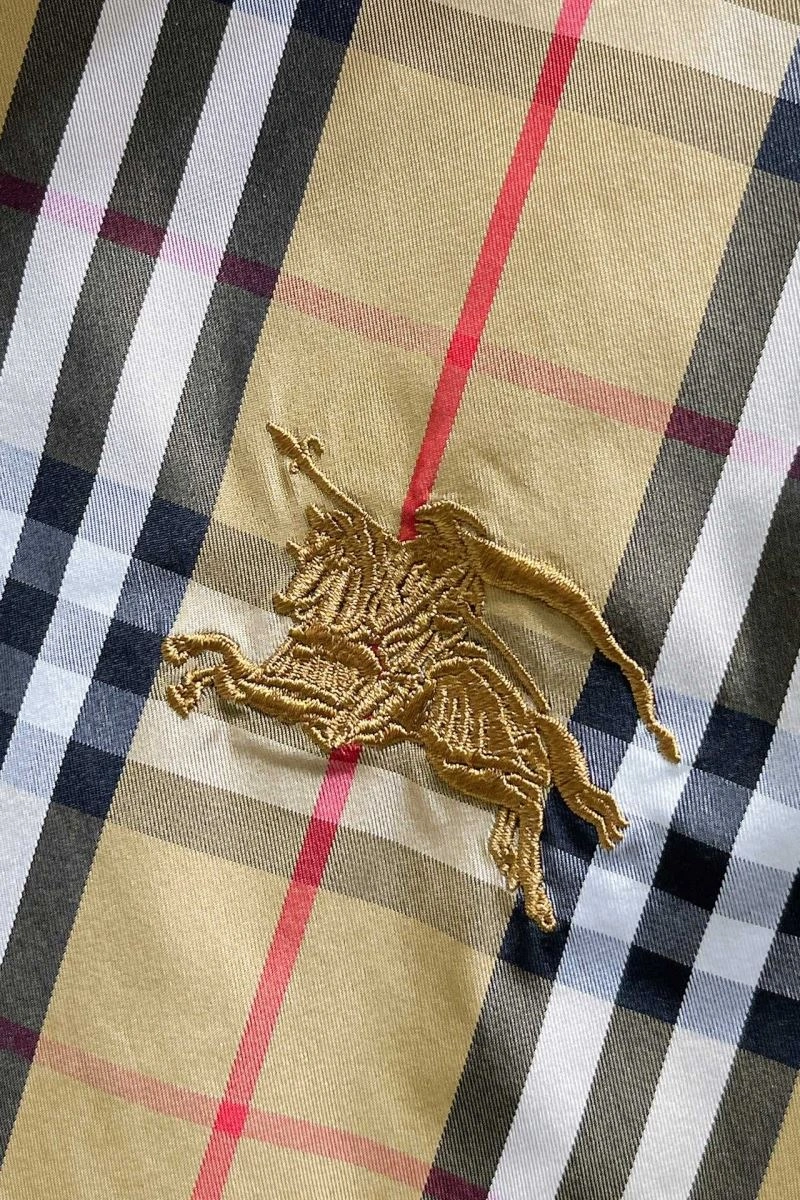 Low-cost Burberry Outwear