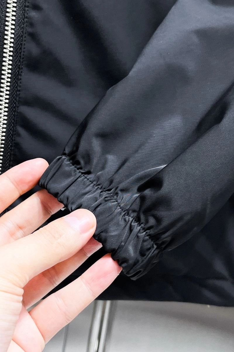 Low-cost Burberry Outwear