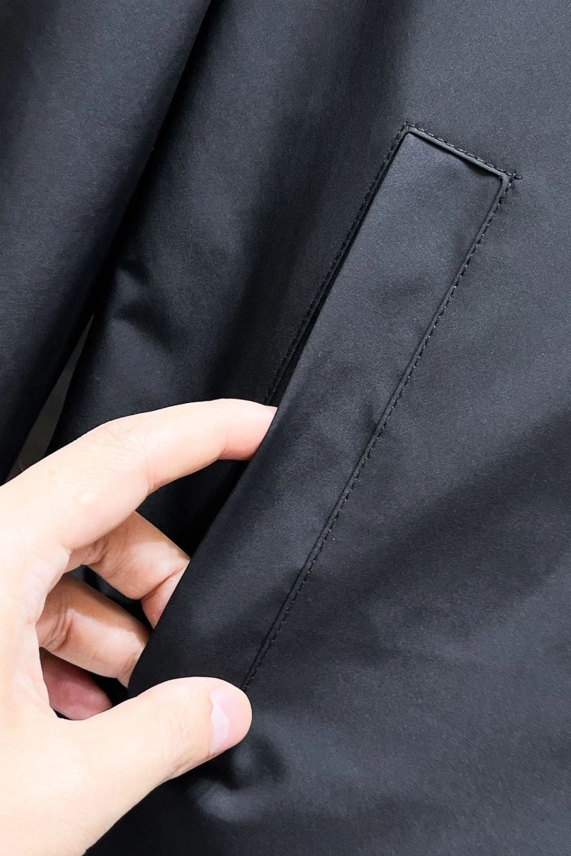 Low-cost Burberry Outwear