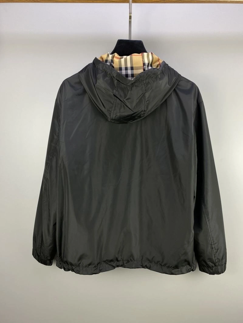 Low-cost Burberry Outwear