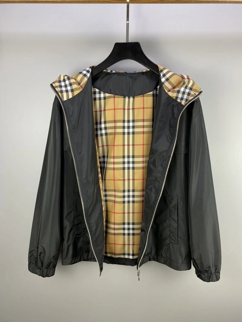Low-cost Burberry Outwear