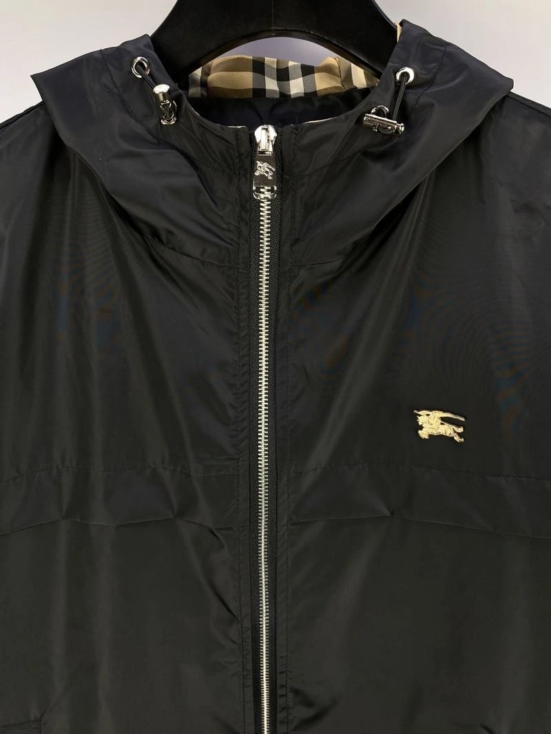 Low-cost Burberry Outwear