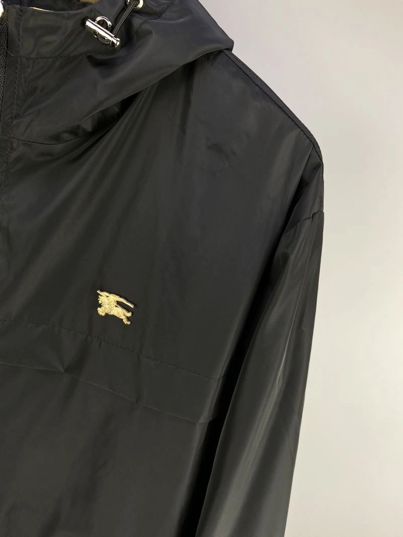 Low-cost Burberry Outwear