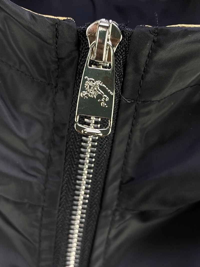 Low-cost Burberry Outwear