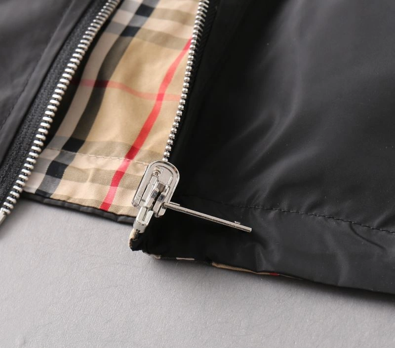 Bargain Burberry Outwear