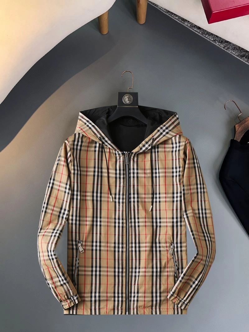 Bargain Burberry Outwear