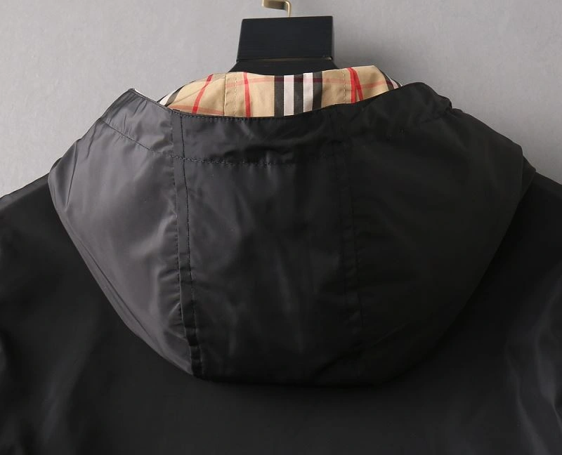 Bargain Burberry Outwear