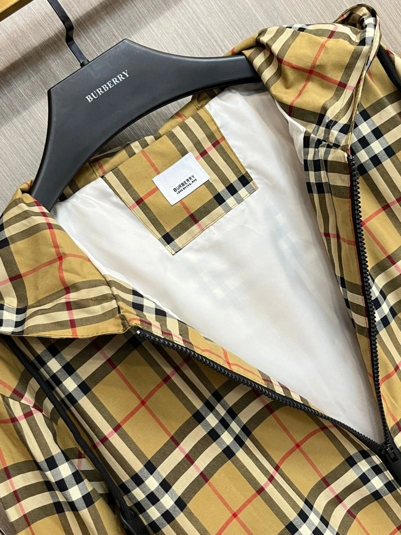 Factory-made Burberry Outwear
