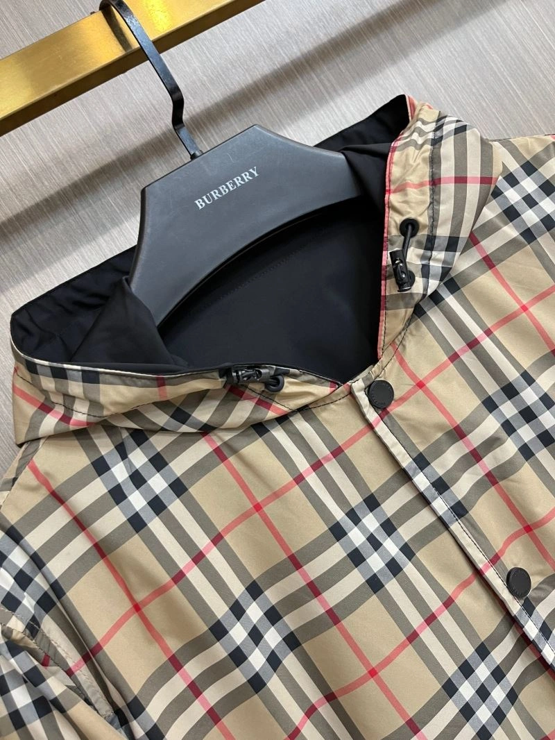 Discounted Burberry Outwear