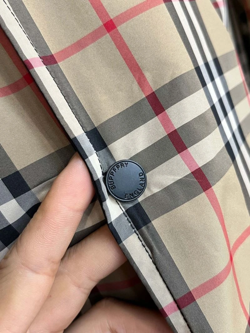 Discounted Burberry Outwear