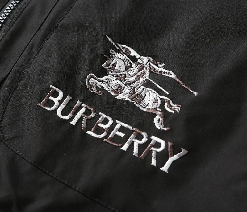 Low-cost Burberry Outwear