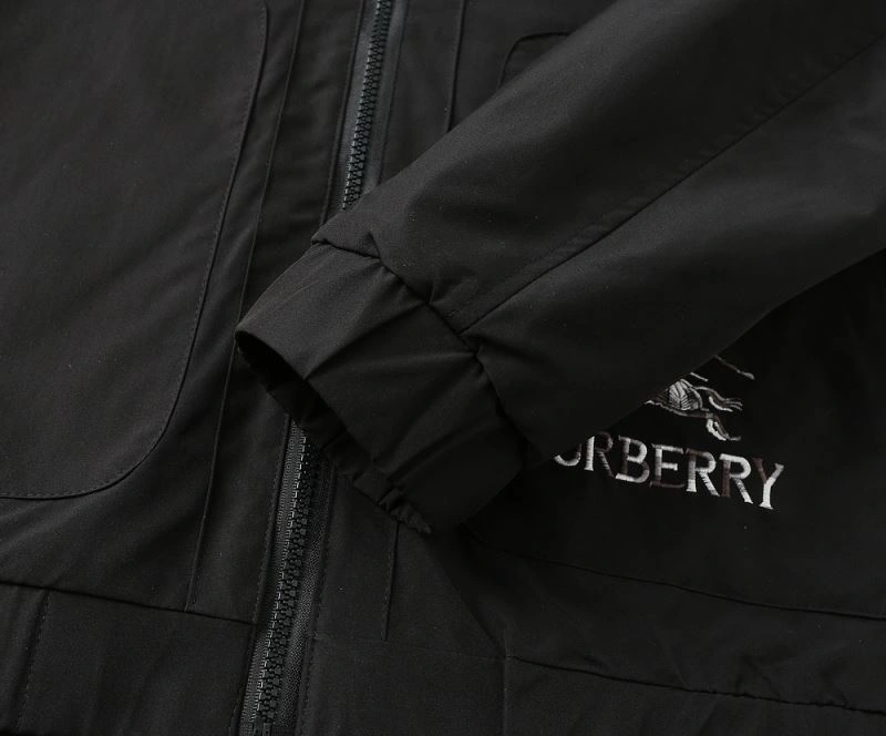 Low-cost Burberry Outwear