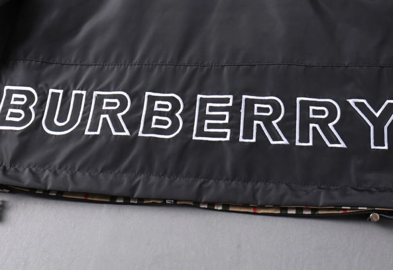 Top mirror Burberry Outwear