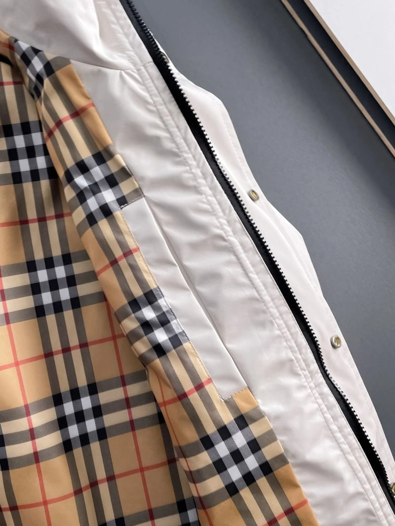 Economical Burberry Outwear