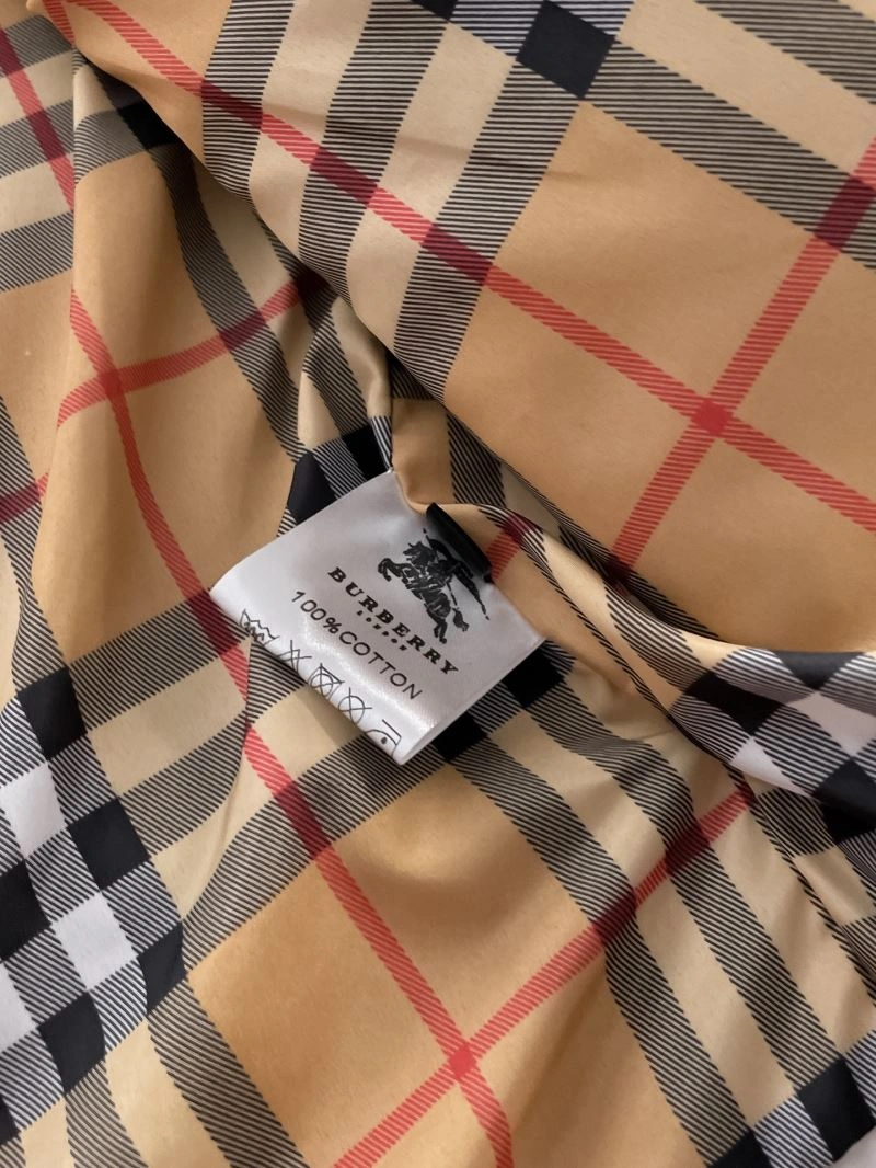 Economical Burberry Outwear