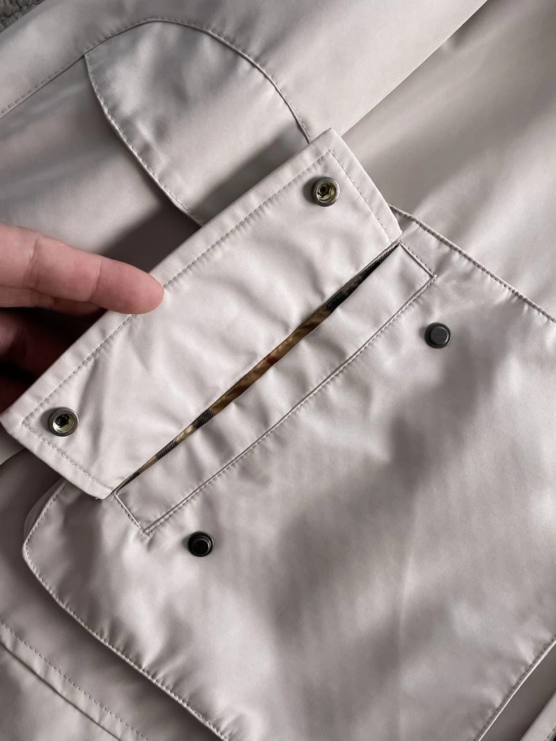 Economical Burberry Outwear