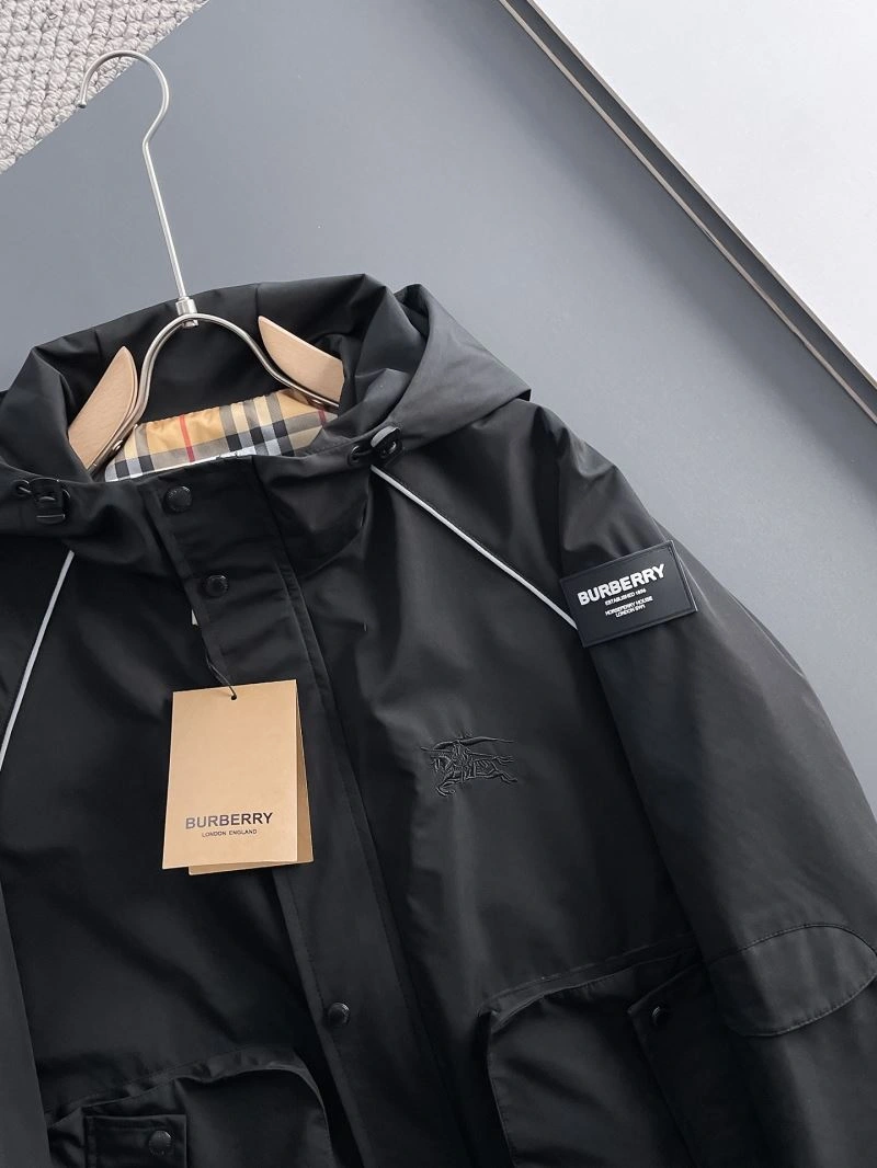 Low-cost Burberry Outwear
