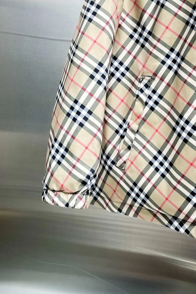 Brand-original Burberry Outwear