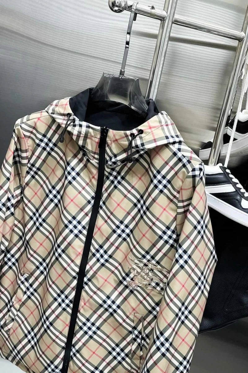 Brand-original Burberry Outwear