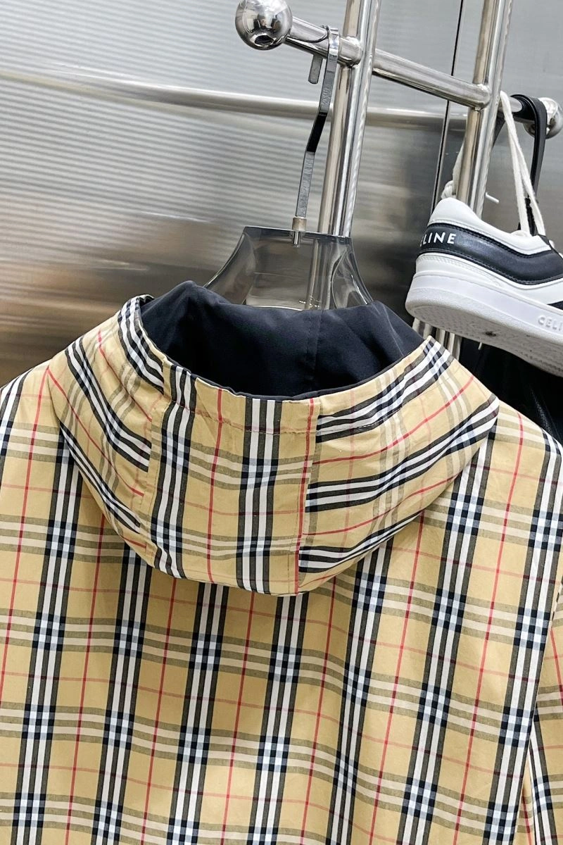 Top match Burberry Outwear